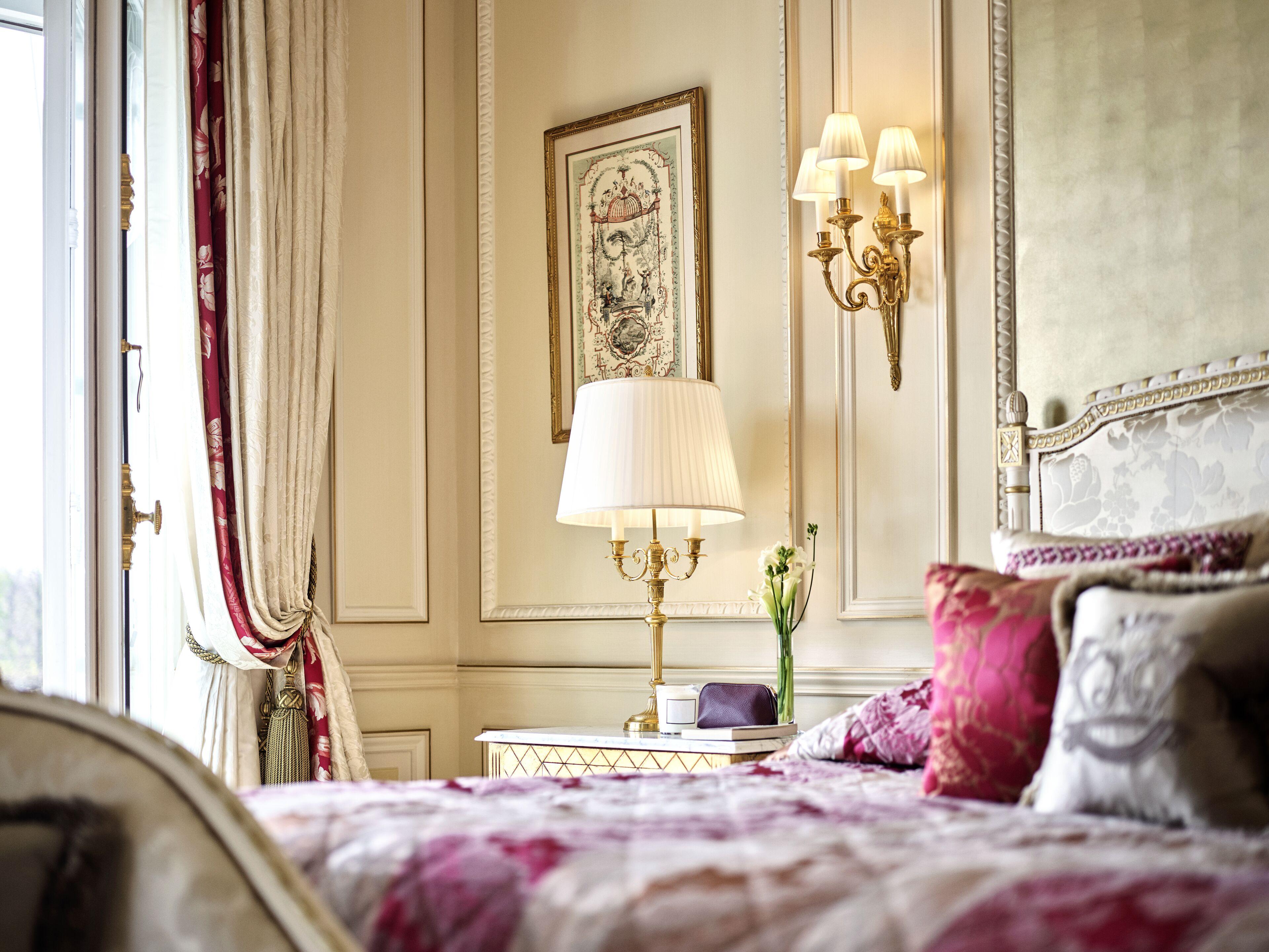 Hotel Le Meurice - Dorchester Collection Paris, France - réserver ...
